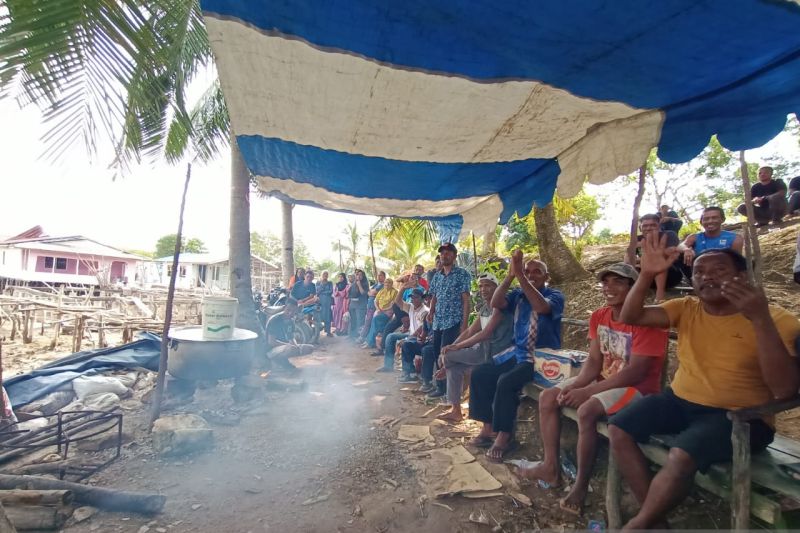 Pemkot Batam dirikan dapur umum untuk korban puting beliung Pulau Kasu ...