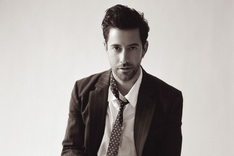 Bruno Major bahas hubungan dua insan “A Strange Kind of Beautiful ...