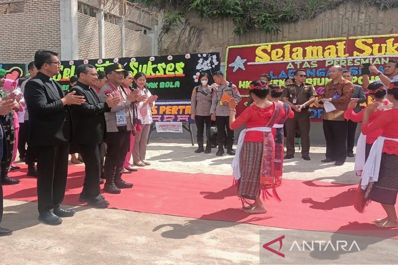 Kapoldasu resmikan lapangan sepak bola HKBP di Taput - ANTARA News ... Kapoldasu resmikan lapangan sepak bola HKBP di Taput - ANTARA News ...