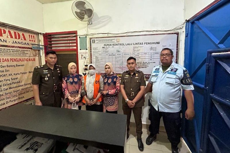 Kejari Labusel-Sumut tahan mantan Kadis Perkebunan-Peternakan - ANTARA News