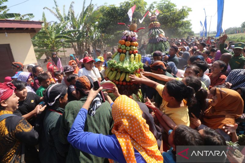 Kirab dan ritual budaya di situs Calonarang - ANTARA News Jawa Timur