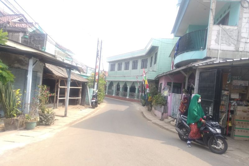 Pemkot Jaktim tuntaskan pembangunan saluran air di Pasar Rebo - ANTARA News