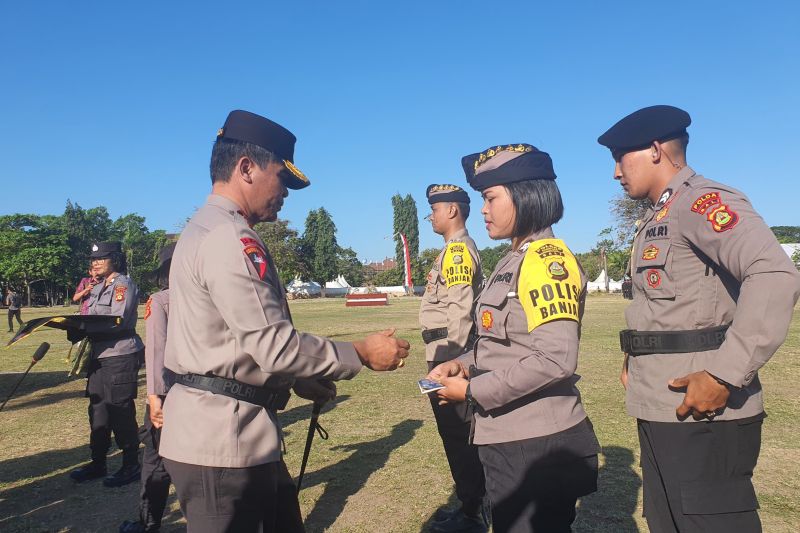Kapolda Bali lantik 3.956 polisi banjar tekan kriminalitas di Bali ...