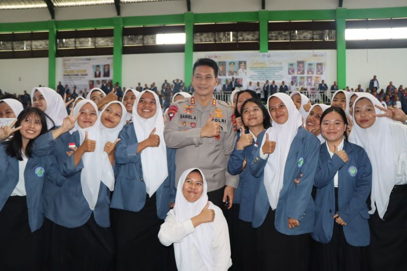 Kapolda Kaltara Berikan Materi Kebangsaan Pada Mahasiswa Baru UBT - ANTARA News Kaltara