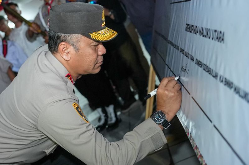 Polda Malut Gelar Deklarasi Damai Pemilu 2024 Antara News Ambon Maluku
