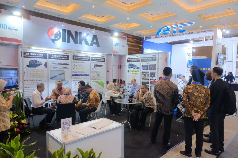 PT INKA pamerkan teknologi kereta "Indonesia Railway Tech" - ANTARA ...