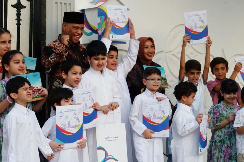 KBRI Doha promosikan Indonesia lewat 1.000 paket bacaan anak - ANTARA News