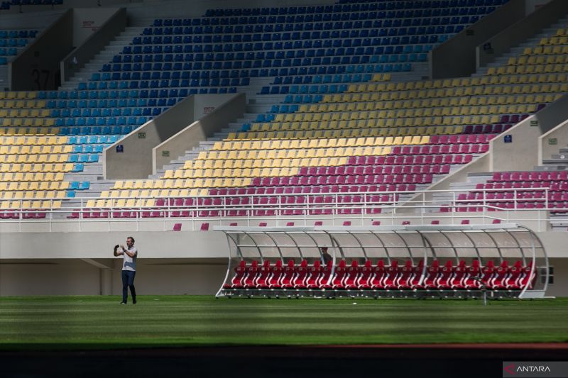 Shin Tae-yong puji kualitas Stadion Manahan Solo - ANTARA News Shin Tae-yong puji kualitas Stadion Manahan Solo - ANTARA News