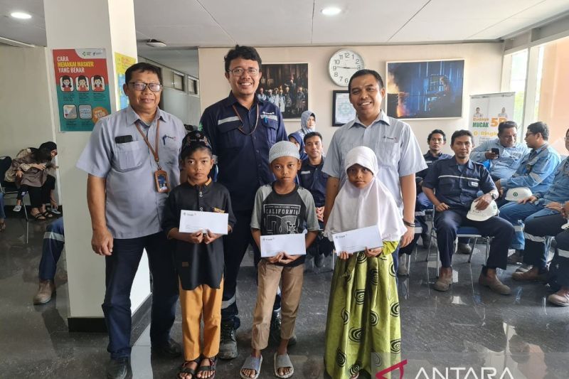 Bantu Masyarakat di Lingkar Tambang, PT Timah Tbk Santuni Anak Yatim di Bangka Barat - ANTARA ...