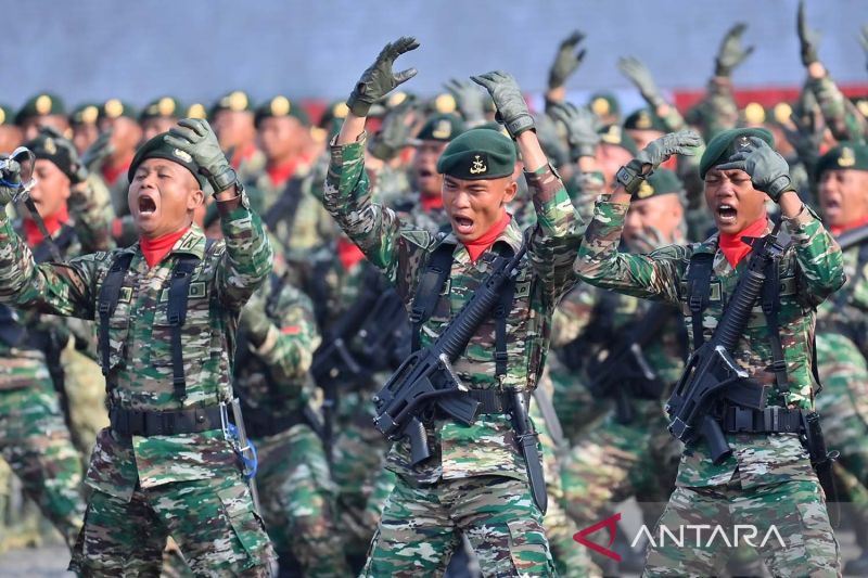 Presiden pimpin upacara HUT ke-78 TNI di Monas - ANTARA News