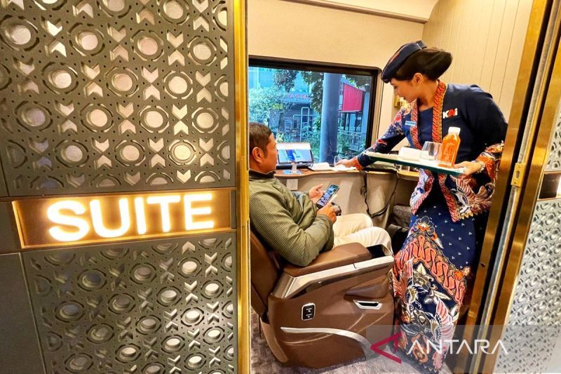 Kereta "Suite Class Compartment" Surabaya-Jakarta mulai dioperasikan ...