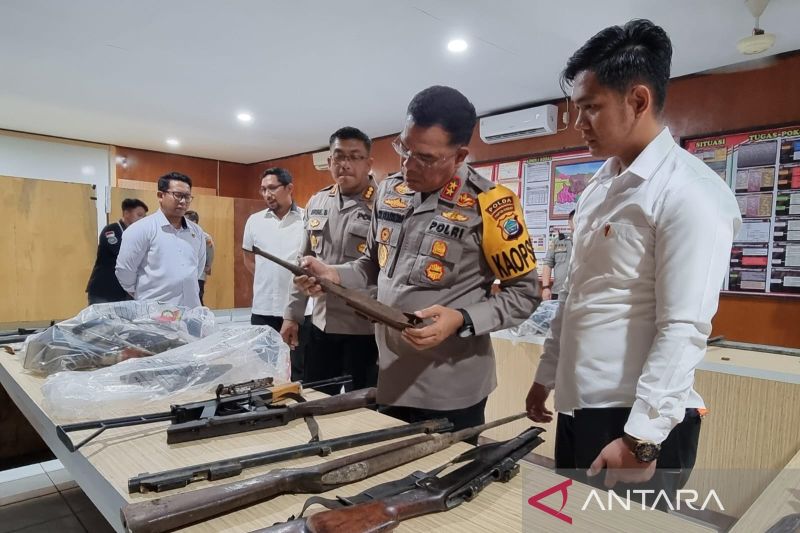 Kapolda Papua Barat perintahkan jajaran sita senpi rakitan - ANTARA News
