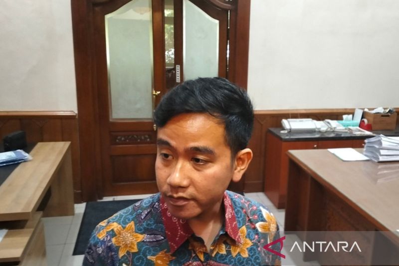 Gibran pastikan pengerjaan program prioritas pembangunan sesuai jadwal - ANTARA News