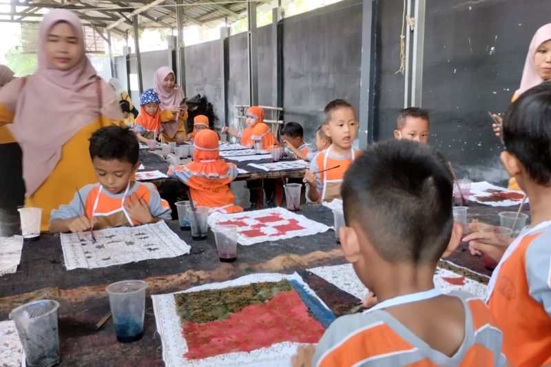 Lestarikan warisan budaya anak paud belajar membatik - ANTARA News Banten