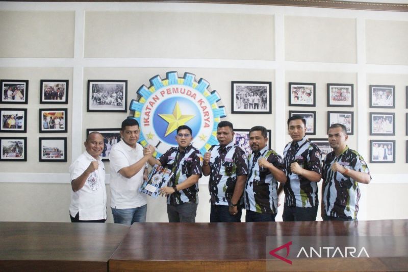 Willy Sahputra Silitonga terima mandat Ketua IPK Tapteng - ANTARA News ...