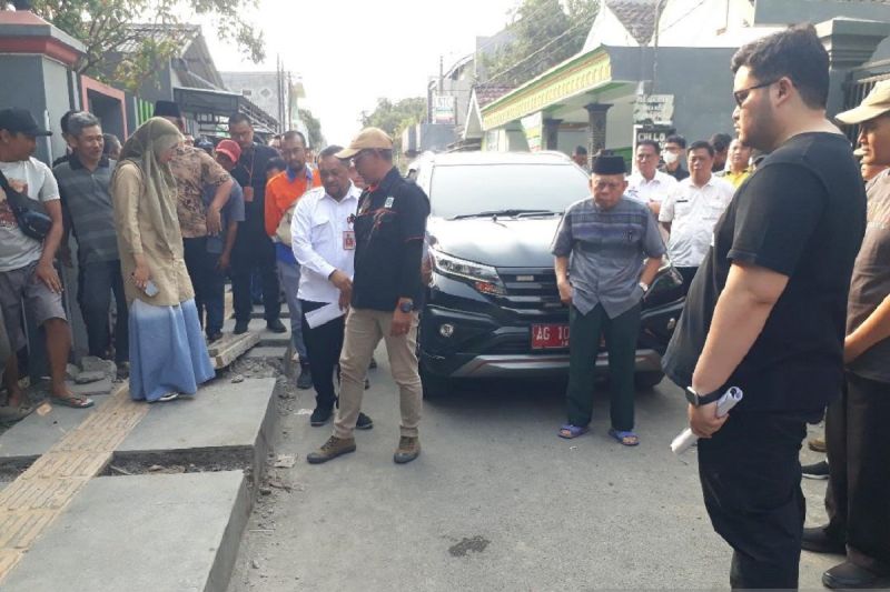 Warga Kampung Inggris Kediri adukan soal pembangunan trotoar - ANTARA News