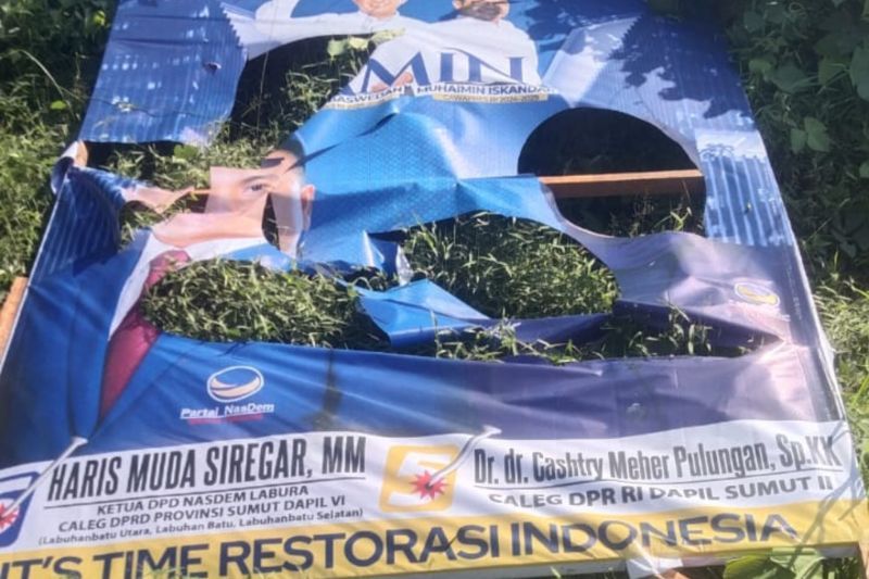 Baliho caleg NasDem di Labura dirusak - ANTARA News Sumatera Utara