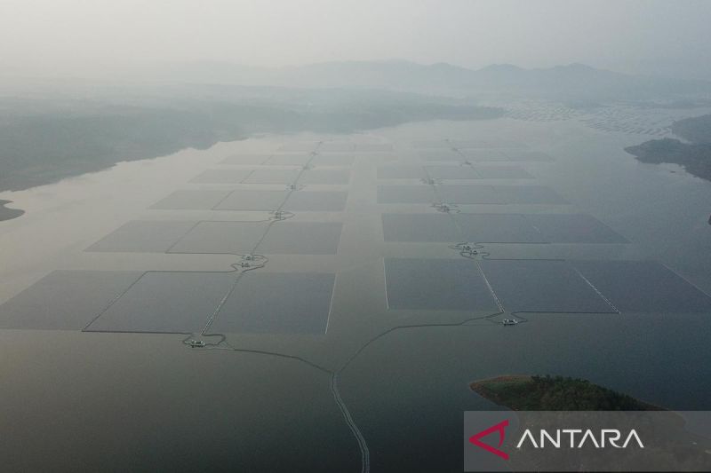 PLTS Terapung Cirata beroperasi - ANTARA News Jawa Barat