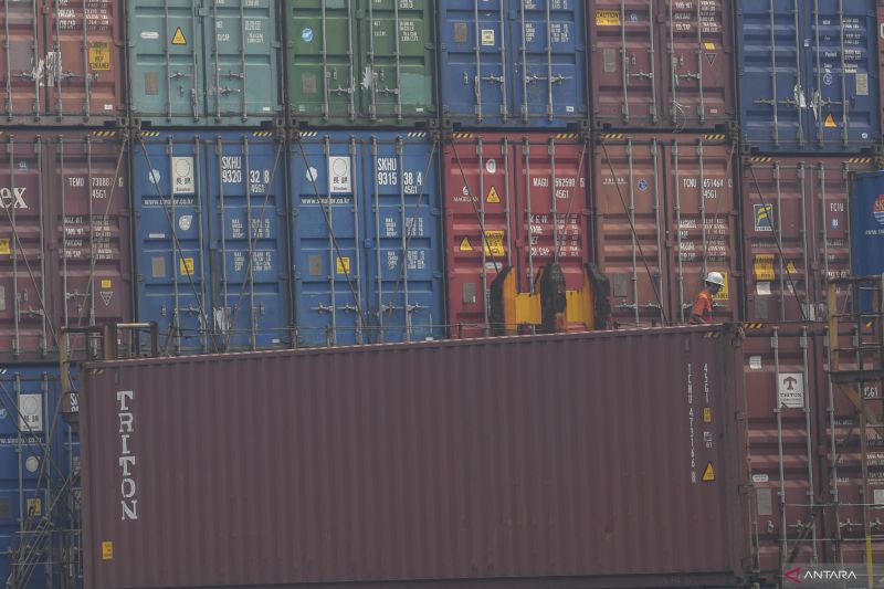 Backlog of 26,000 containers at ports 'normal': customs - ANTARA News