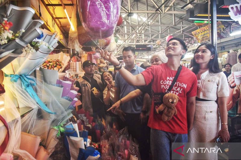 Ketua Umum PSI Kaesang Pangarep safari politik di Medan - ANTARA News