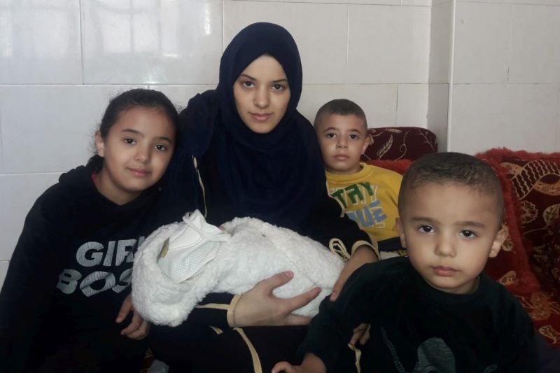 Kisah bidan Qeshta, bantu kelahiran dan melahirkan di Gaza - ANTARA News