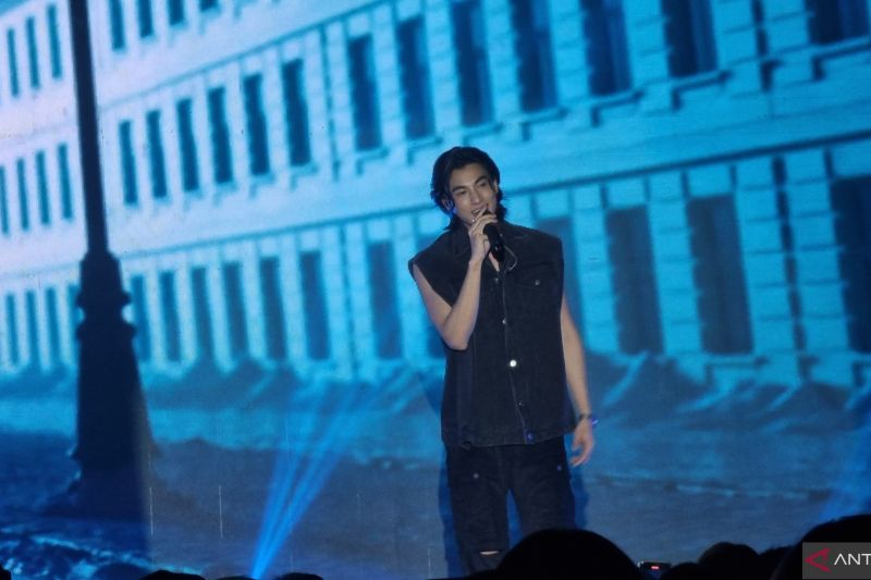 Empat momen jumpa perdana aktor Thailand Gulf Kanawut di Indonesia - ANTARA News