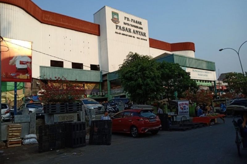 Revitalisasi sudah dekat, pedagang pindahkan barang dari Pasar Anyar ...