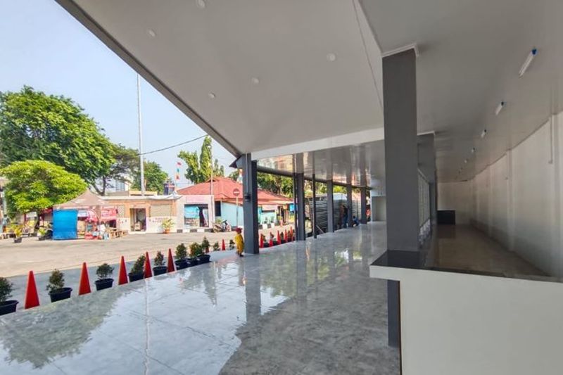 Loket AKAP Terminal Kalideres beroperasi kembali usai direvitalisasi ...