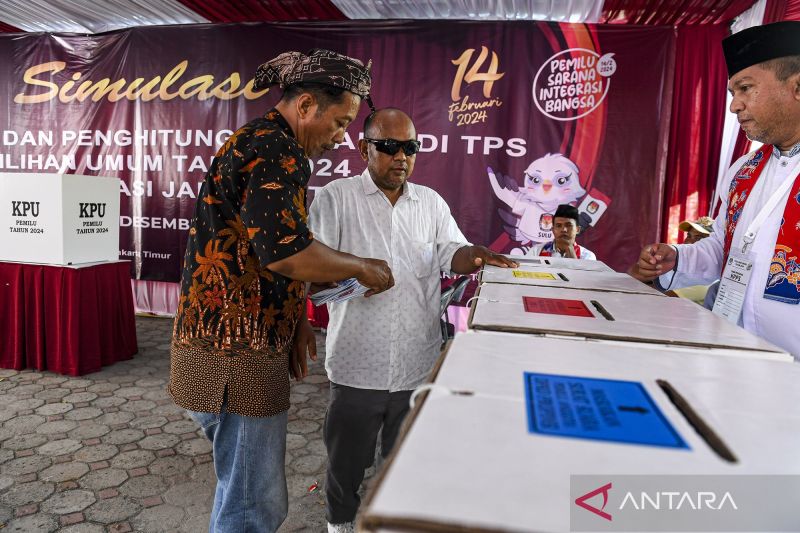 Simulasi pemungutan dan penghitungan suara Pemilu 2024 - ANTARA News