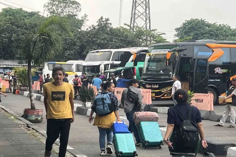 Penumpang datang di terminal Jakarta naik 26,04 persen - ANTARA News