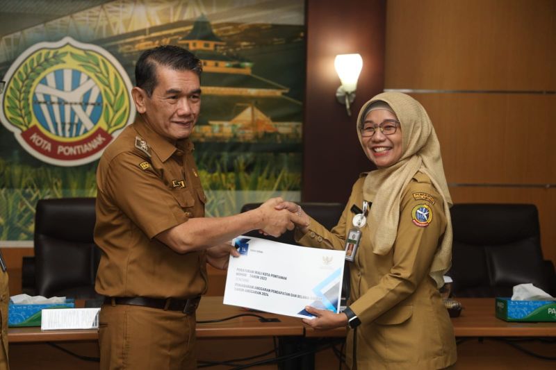 Pj Wako Pontianak serahkan DPA dan minta OPD jalankan program - ANTARA News Kalimantan Barat