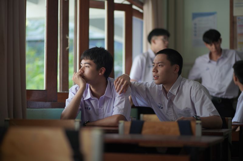 "Not Friends", menelusuri tentang pertemanan versi anak sekolahan ...