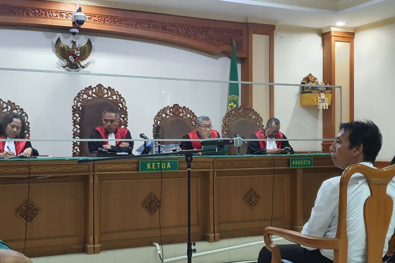 Mantan rektor Universitas Udayana dituntut 6 tahun penjara terkait SPI - ANTARA News