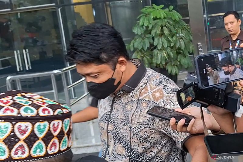 Kpk Periksa Kepala Bppd Sidoarjo Soal Aliran Dana Terkait Korupsi