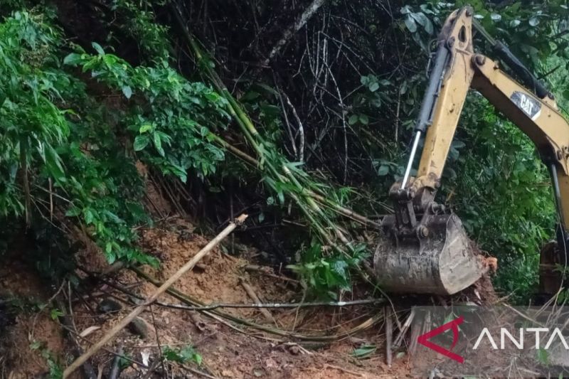 BPBD OKU Selatan ingatkan warga waspada bencana longsor - ANTARA News ... BPBD OKU Selatan ingatkan warga waspada bencana longsor - ANTARA News ...