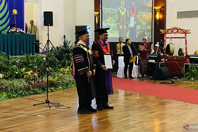 Universitas Pakuan Bogor kukuhkan guru besar bidang hukum - ANTARA News