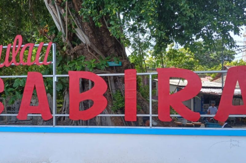 Pemkab Kepulauan Seribu layani perizinan hingga ke Pulau Sabira ...