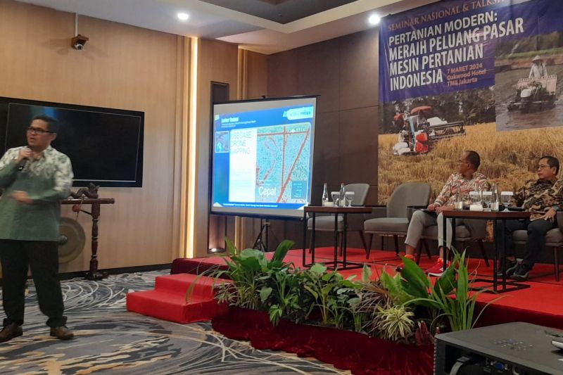 Bungaran Saragih: Mekanisasi pertanian tingkatan pendapatan petani - ANTARA News