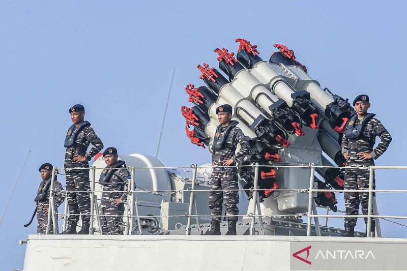 TNI AL siapkan jajaran rudal dan senjatanya untuk parade HUT TNI ...