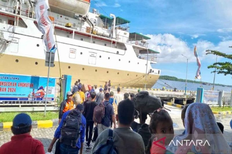 PT Pelni siapkan enam kapal jelang puncak arus mudik lebaran 2024 - ANTARA News