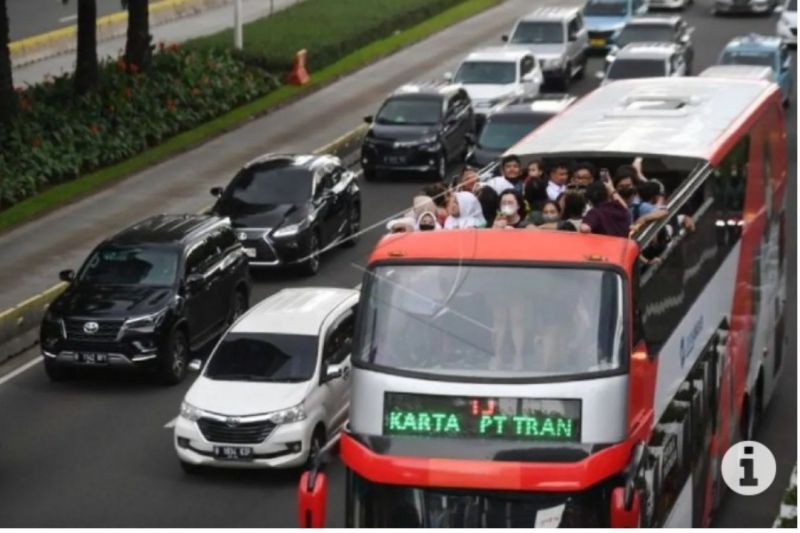 Transjakarta siapkan bus atap terbuka untuk nikmati Lebaran - ANTARA News