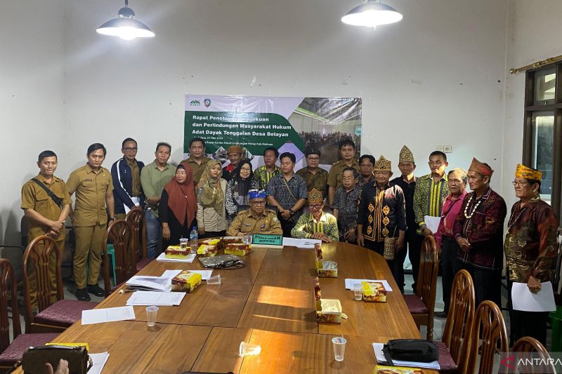Warga Dayak Tenggalan ajukan pengakuan masyarakat hukum adat - ANTARA News