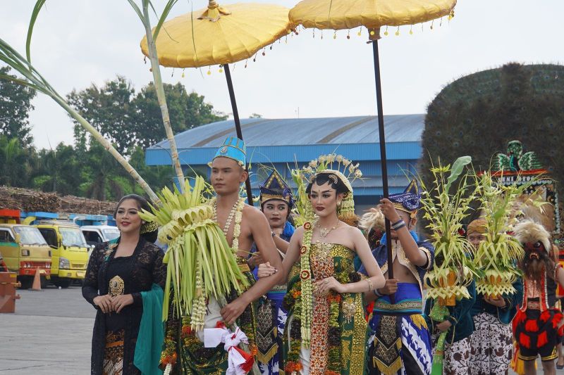 RMI target giling tebu 1,1 juta ton pada 2024 - ANTARA News Jawa Timur
