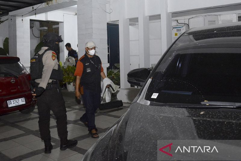 Kemarin, Imigrasi tangkap DPO hingga KPK geledah rumah adik SYL - ANTARA News