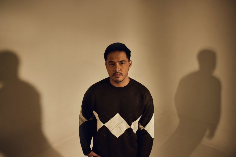 Nadhif Basalamah menuangkan pikirannya ke dalam lagu "isi kepalaku ...