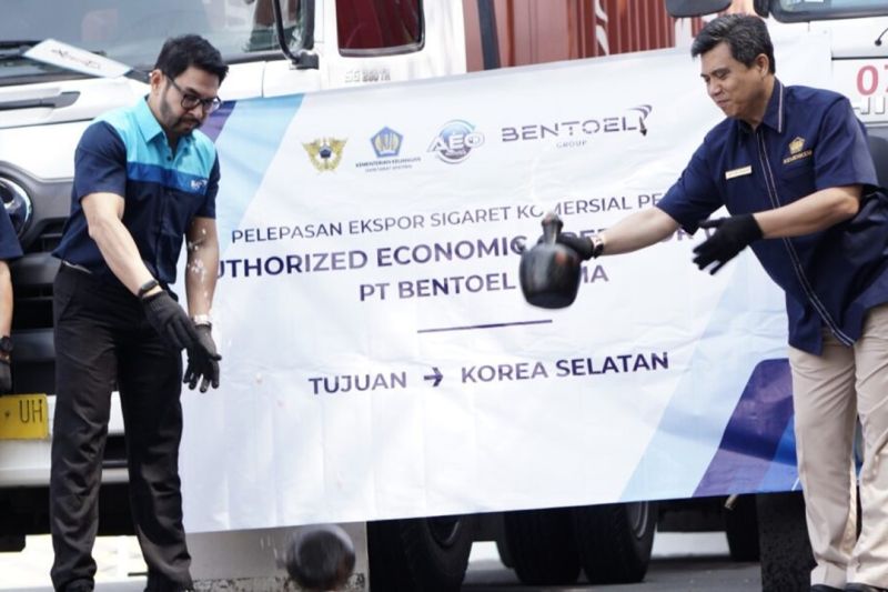 Sandang Status AEO, Perusahaan Rokok Ini Berhasil Ekspor Perdana ...