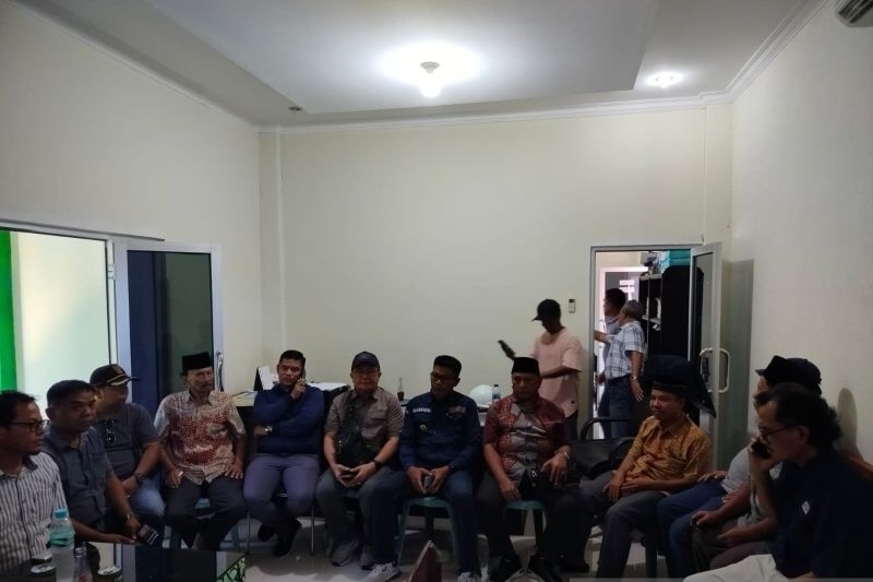 Ribuan warga Tiku Lima Jorong Agam tolak peninjauan lokasi perkara ...