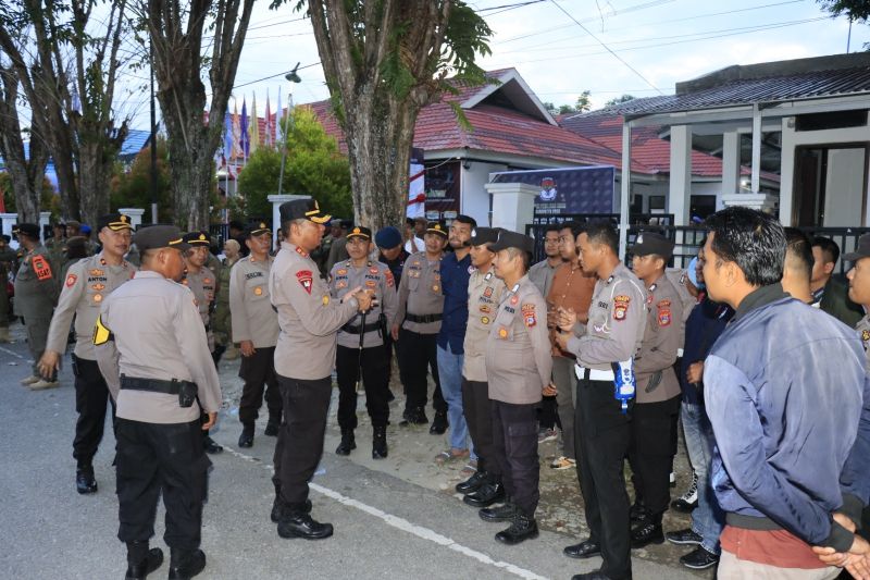 Polres Poso siagakan personel jaga proses pendaftaran paslon Pilkada ...