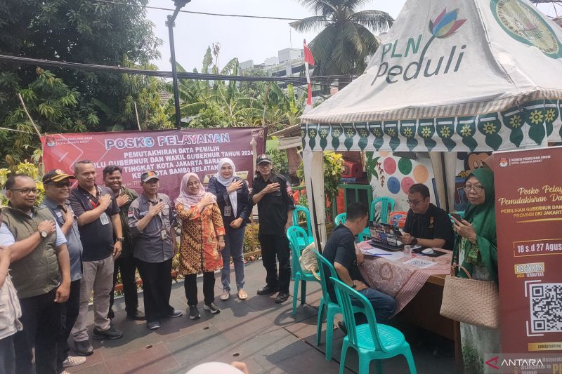 KPU Jakbar sediakan posko periksa status pemilih di CFD Bundaran HI ...