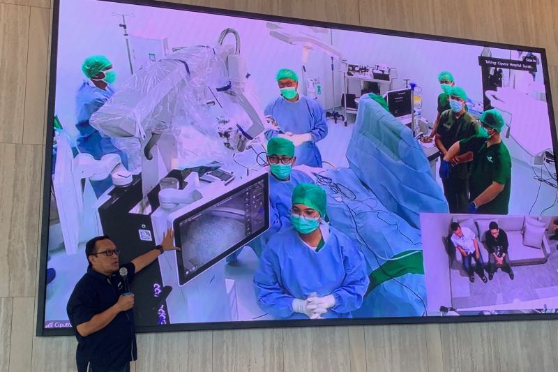 Ahli: Metode pembedahan MVD aman bagi penderita gangguan kedutan wajah ...